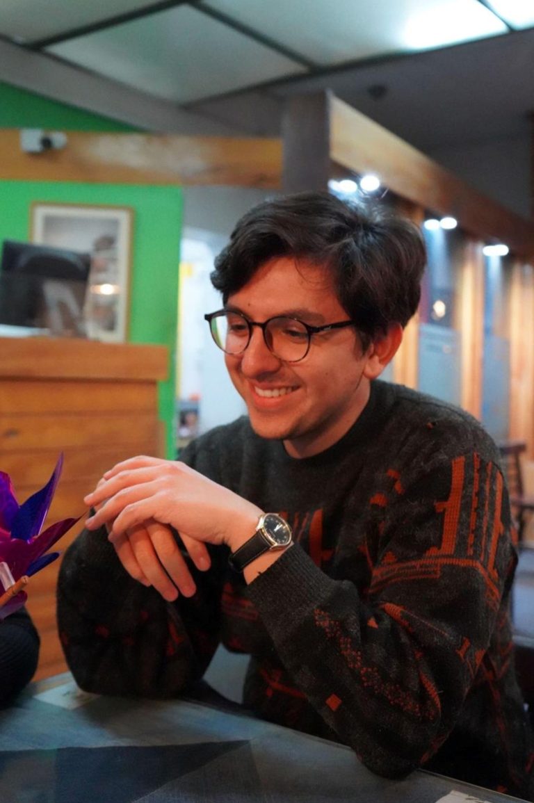 Poesía: Entre silencios y gloria. Benjamín Castro Espinoza – Revista ...